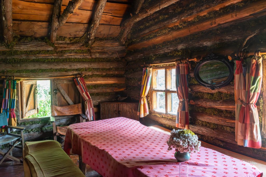 Rutundu Log Cabins