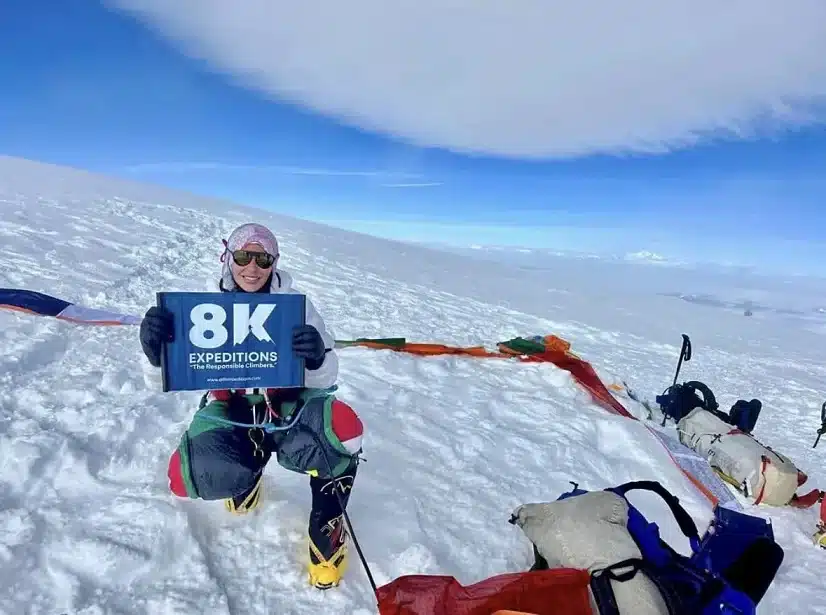 Two Americans Anna Gutu, Gina Rzucidlo and two Sherpas Mingmar and ...