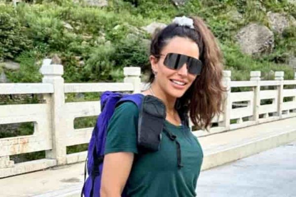 Two Americans Anna Gutu, Gina Rzucidlo and two Sherpas Mingmar and ...